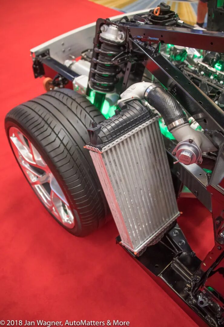 ACURA NSX TECHNOLOGY REVEALED IN A UNIQUE CUTAWAY CAR - AutoMatters & More