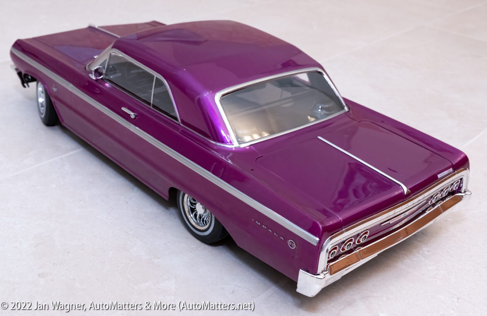 Redcat SixtyFour — radio-controlled scale-model hopping lowrider ...