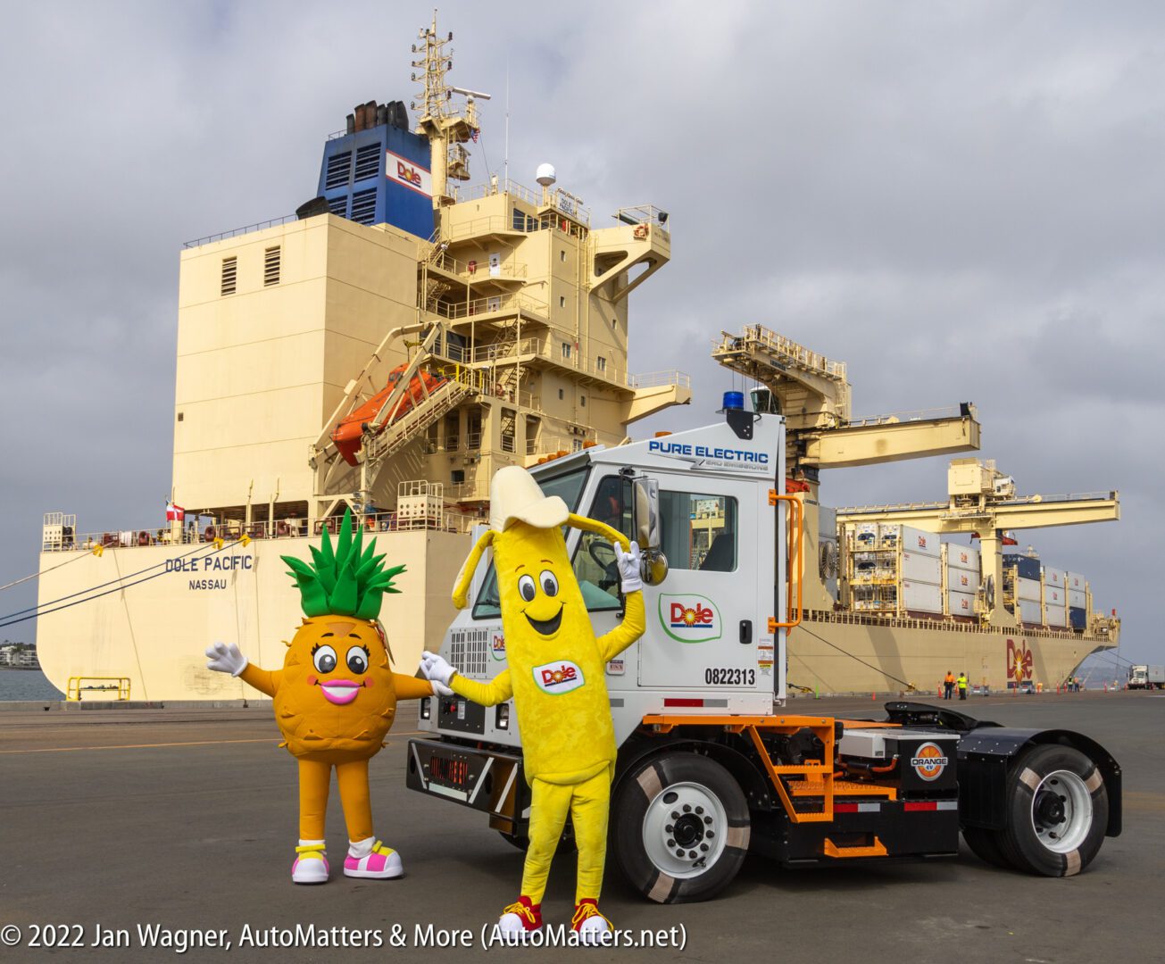 New Dole electric freight vehicles at Port of San Diego + Goodguys rods ...