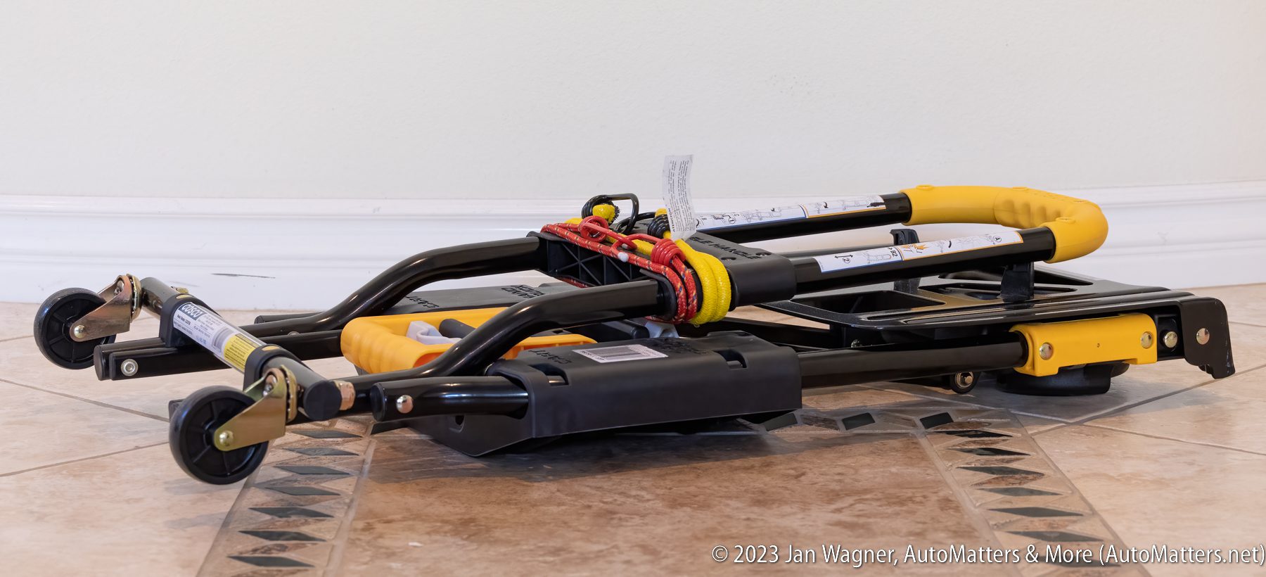 Compact COSCO cart makes hauling luggage to your hotel room easy (plus ...