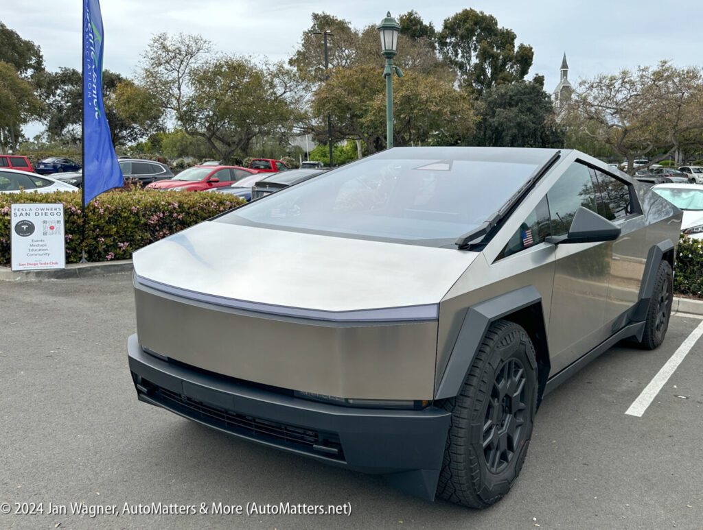 Tesla’s CYBERTRUCK ‘in the wild’ — with VIDEO - AutoMatters & More