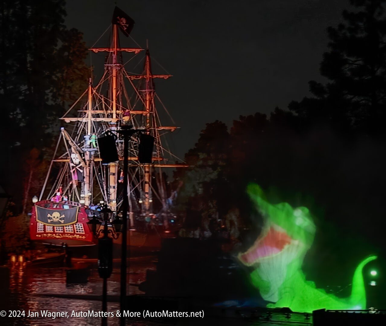 Fantasmic returns to Disneyland — with OPENING NIGHT VIDEO ...